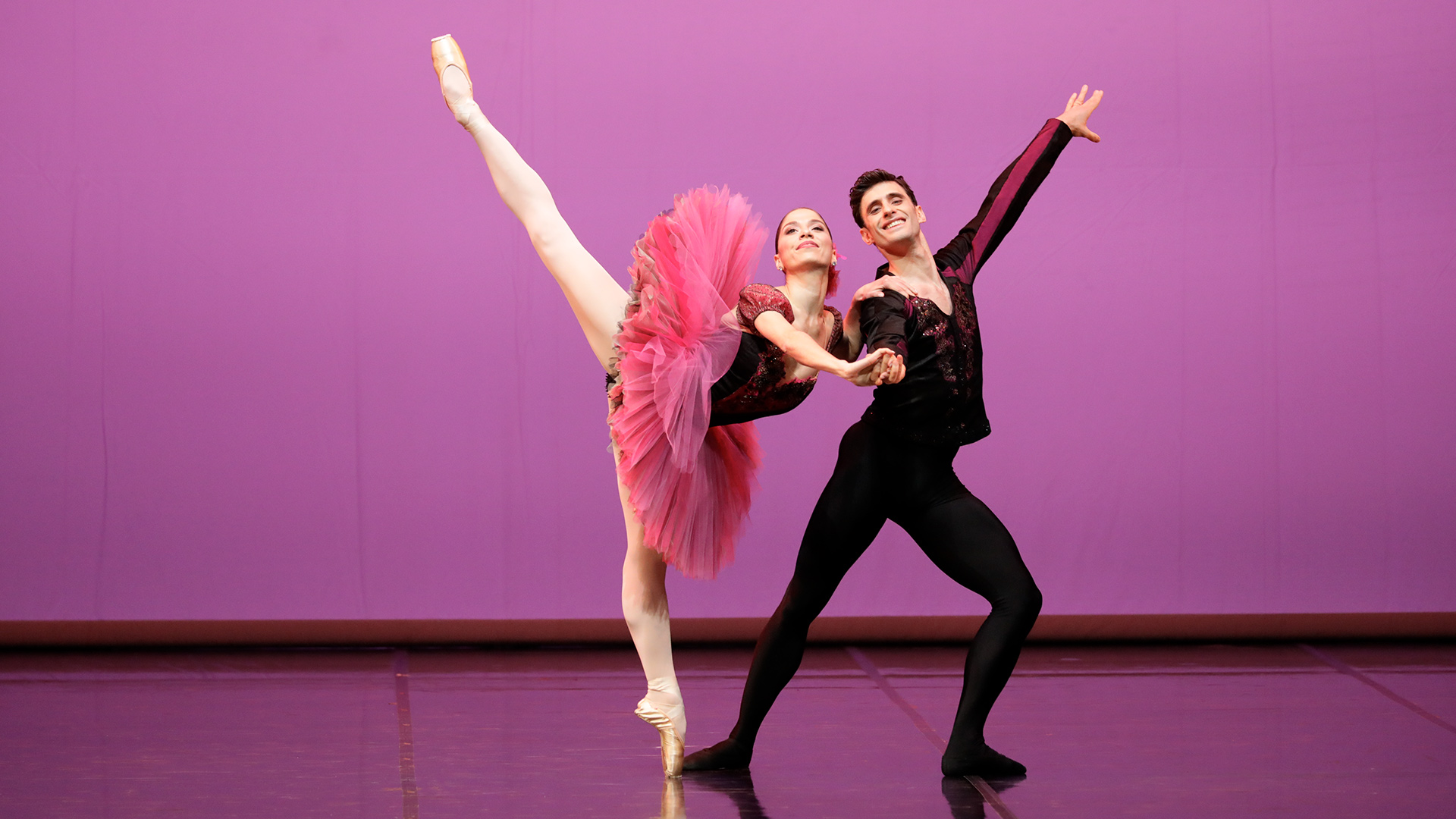 Il Corpo di Ballo del Teatro alla Scala al Nervi Music Ballet Festival ...